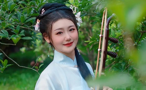 UoS Music Presents: Teng Chen | Humanities | University of Southampton